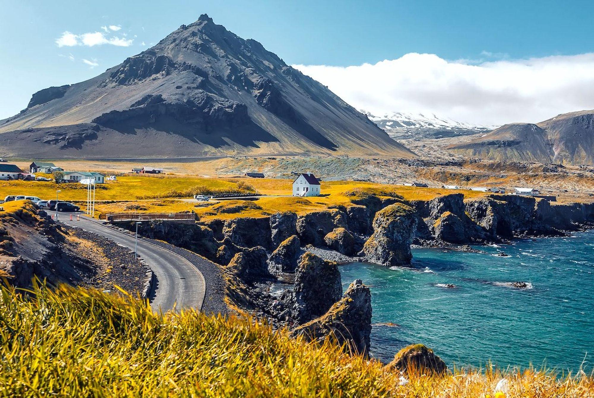 Exploring Iceland's Natural Beauty: 7 Best Villages for Vacation