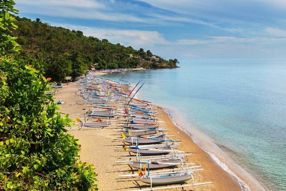 Jemeluk Bay: The Best Snorkeling and Diving Spot in Amed