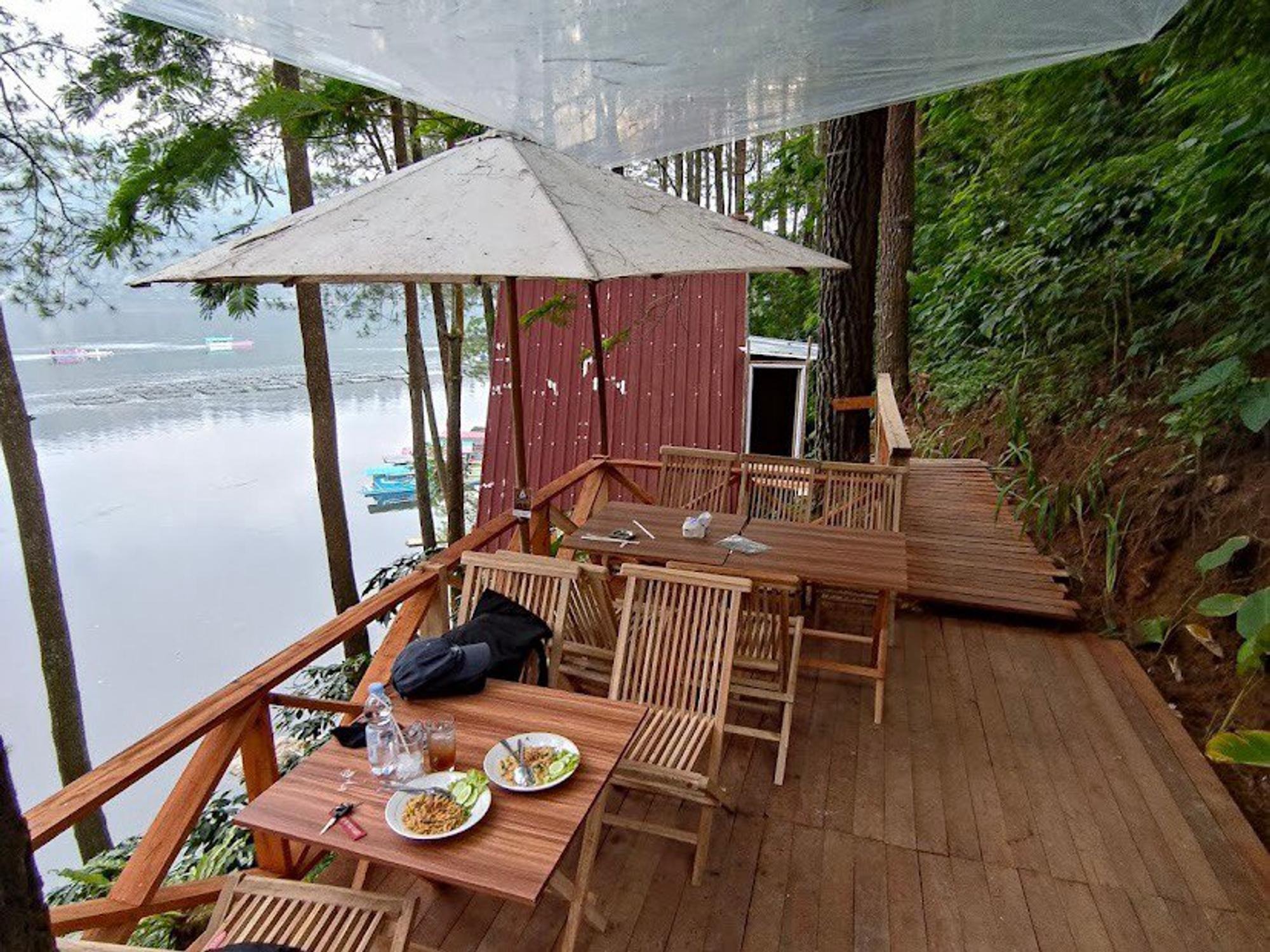 Cabin Cafe In The Wood: Menu Prices, Location, Opening Hours