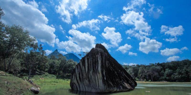 Batu Belimbing Singkawang: Natural Tourism with Legends