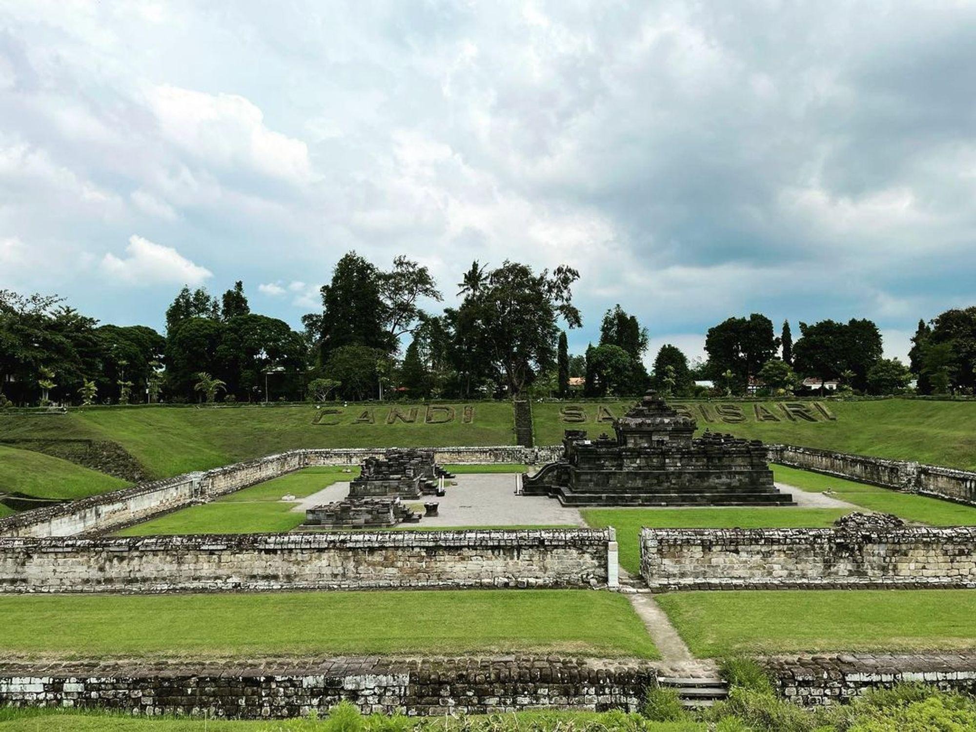 Candi Sambisari: Sejarah Lengkap dan Harga Tiket Masuk